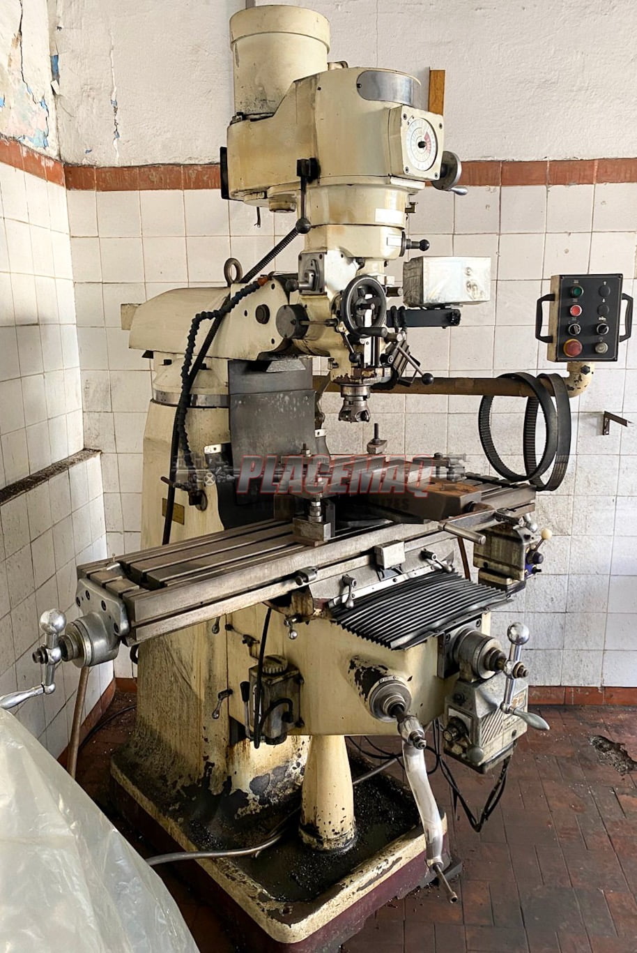 FRESADORA FERRAMENTEIRA ISO 30 CHEVALIER FM-3VS COM AUTOMÁTICO E DIGITAL - PLACEMAQ