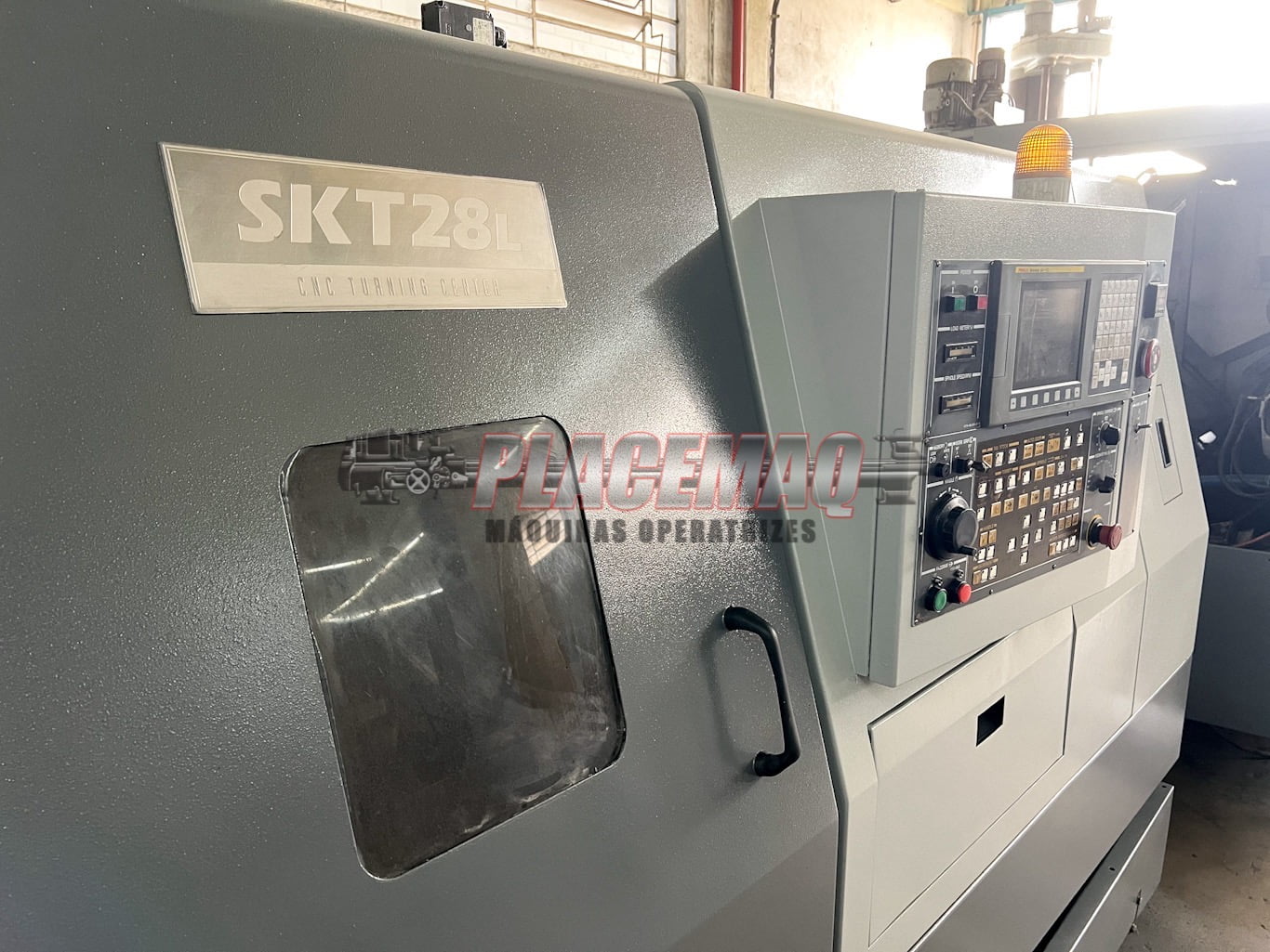 TORNO CNC HYUNDAI SKT 28L - 590X1070MM - 2008